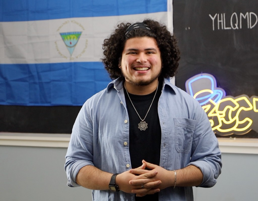 Hola Montgomery El Podcast - Camilo Montoya: Orgullo Latino ...