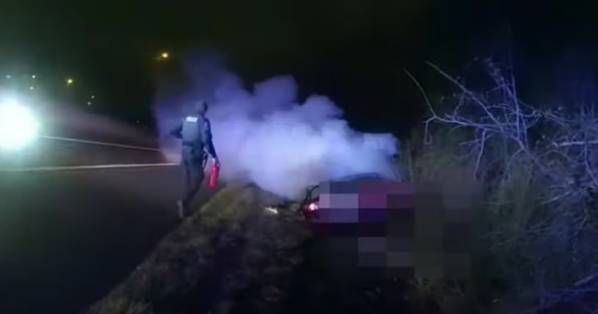 Officer Who Helped Save Driver From Burning Car: ‘We Are Out to Help ...