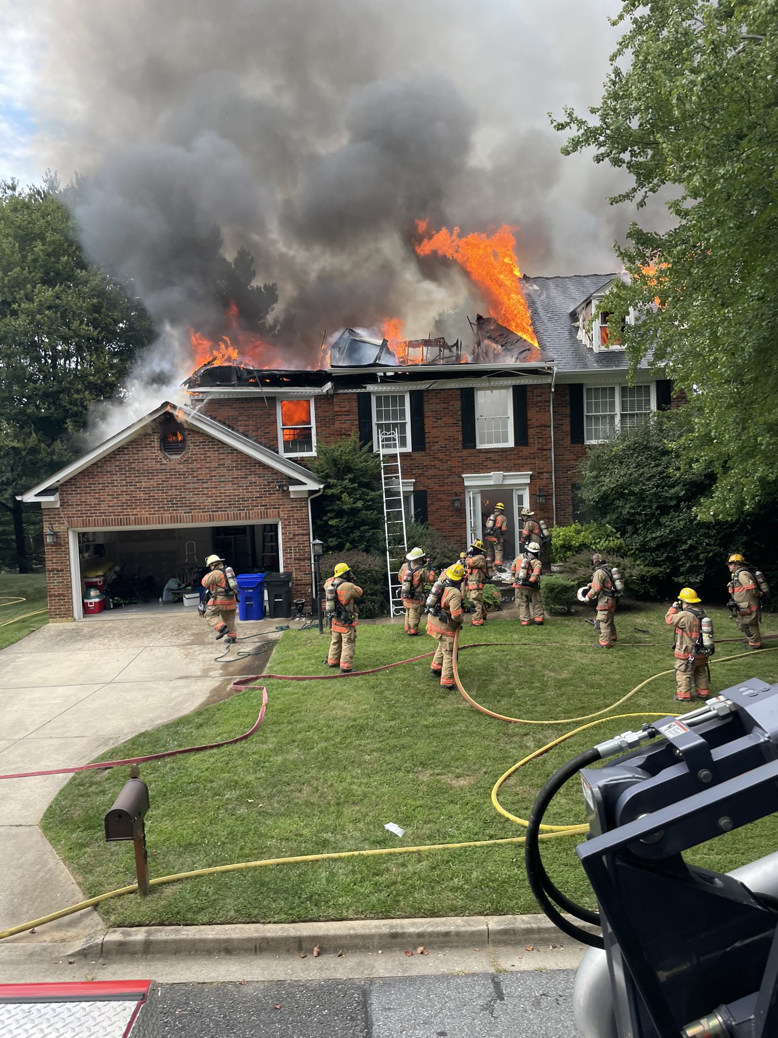 'Massive' Fire at Gaithersburg Home Extinguished - Montgomery Community ...