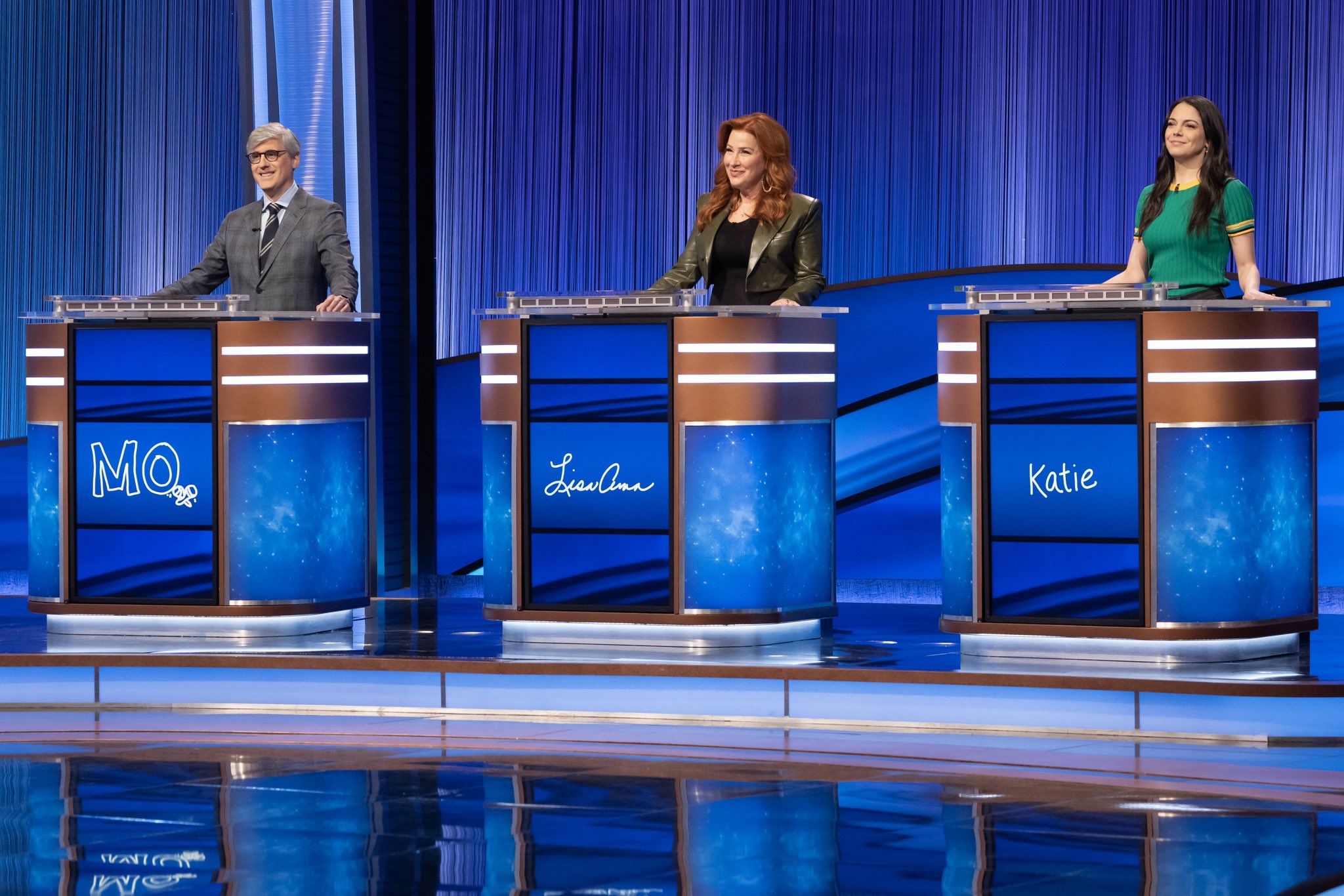 It's Elementary: Lisa Ann Walter Competes in Finals of Celebrity ...