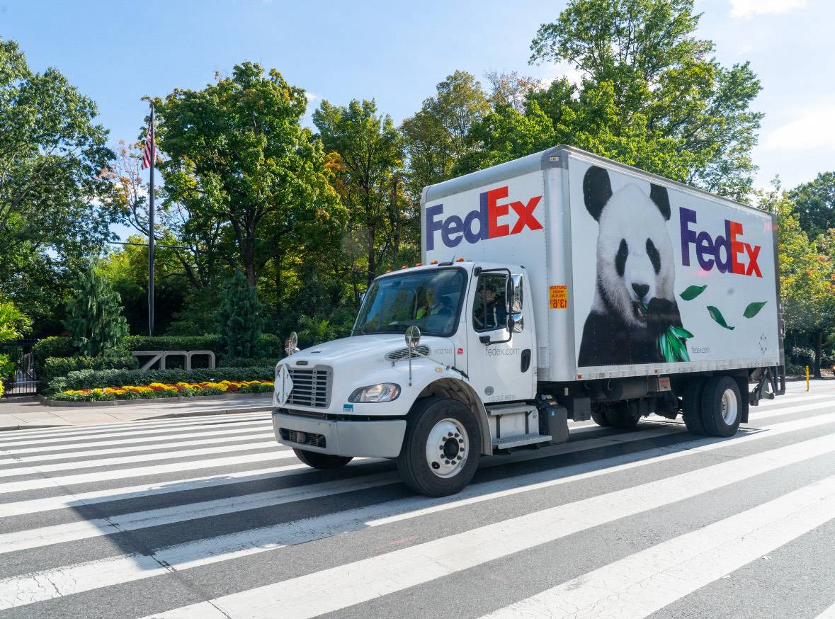 National Zoo’s New Giant Pandas Arrive from China - Montgomery ...