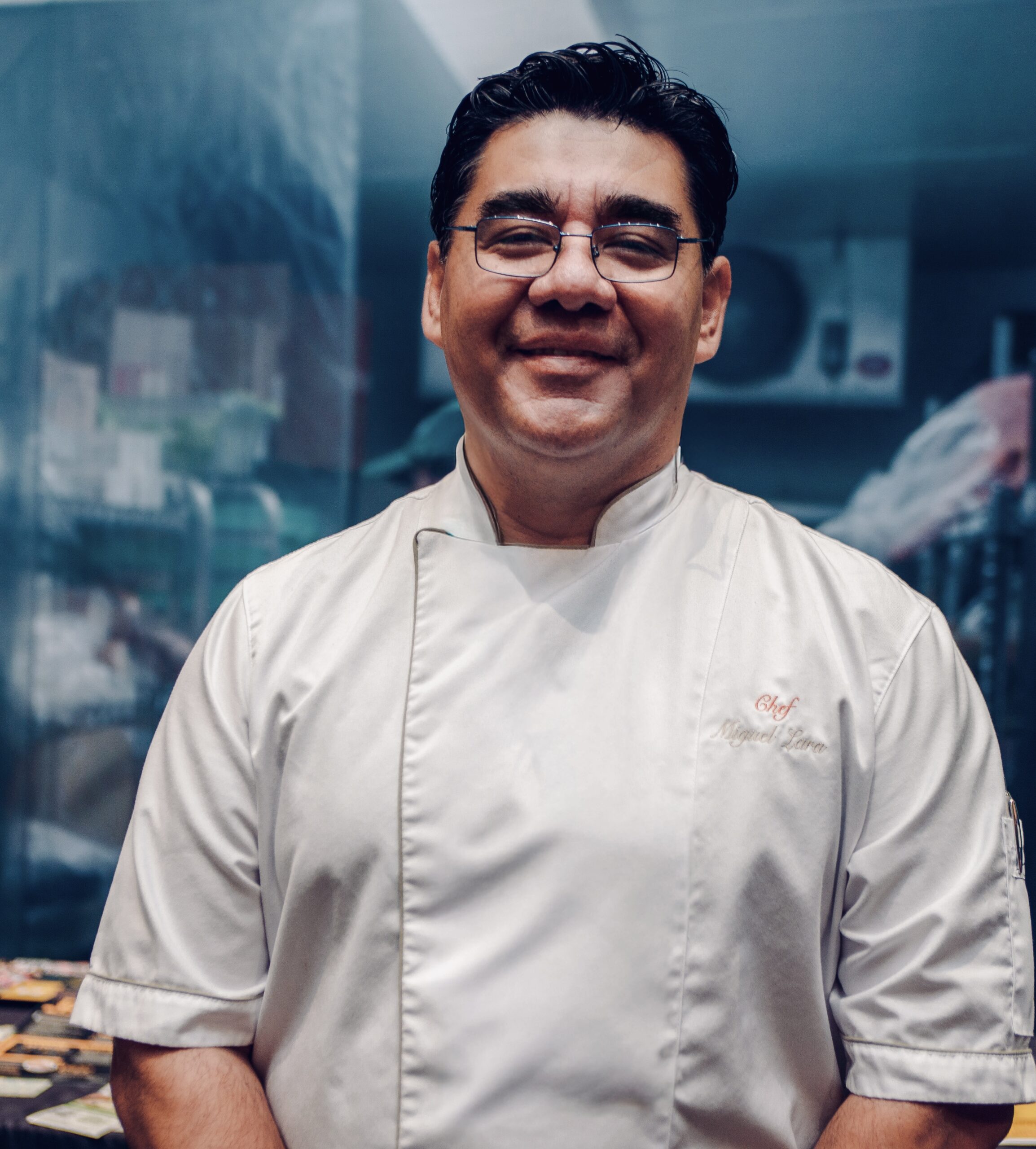 MCM Celebra el Mes de la Herencia Hispana Junto al Chef Miguel Lara ...